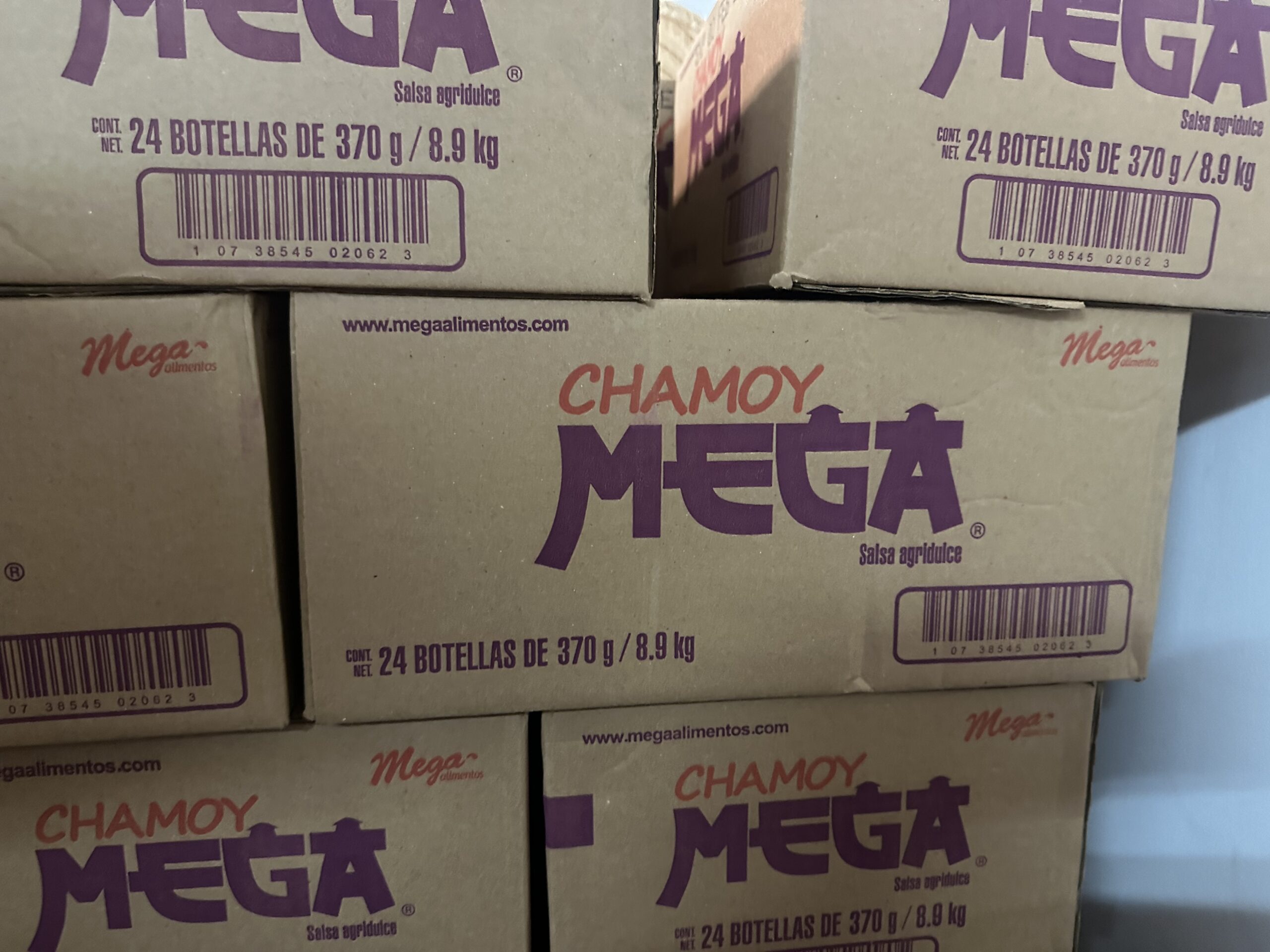 Caja Chamoy con 24 botes de 370g | Antojitosimportados